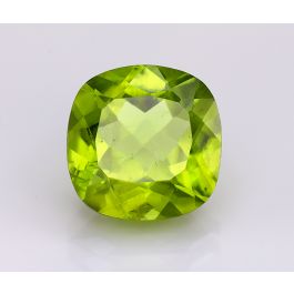 Buy the Finest Peridot on Planet earth Online at Gemstoneuniverse